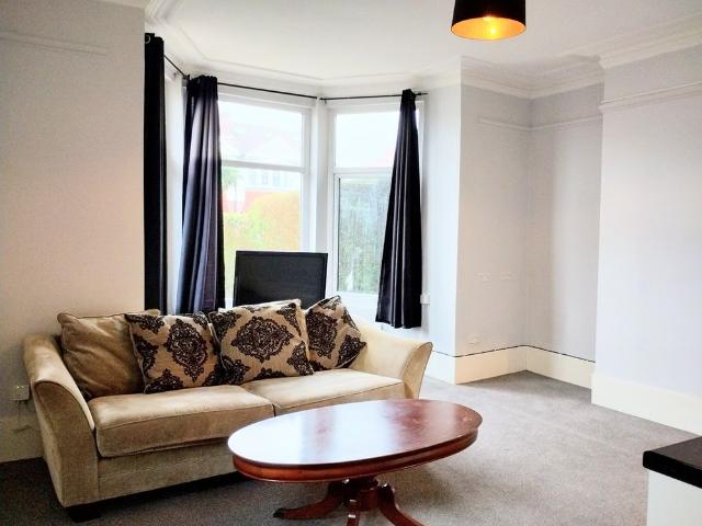 Studio Flat, Hollyshaw Lane, LS15