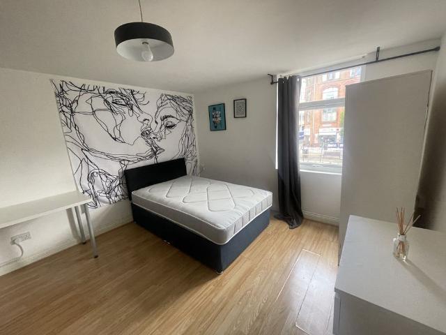 Studio Flat, Humberstone Gate, LE1