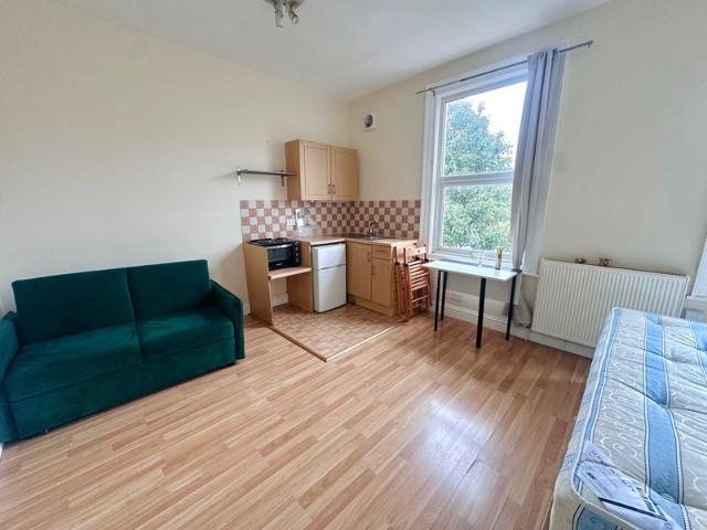 Studio flat in the heart of Shepherd’s Bush, W12