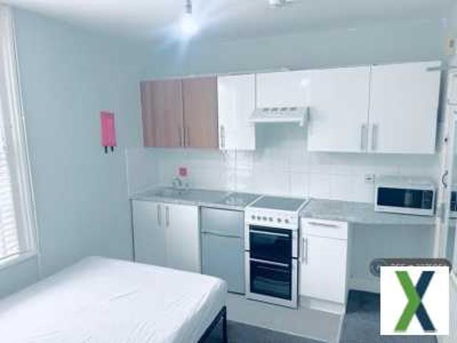 Studio flat in Waylen Street, Reading, RG1 #2375064