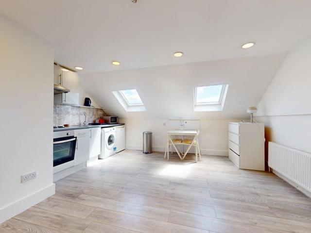 Studio Flat In Willesden Green, All Bills Inclu