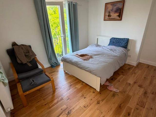 Studio flat in a house — Catford, SE6