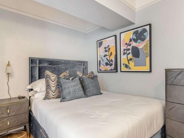 Studio Flat in Chelsea Studio to rent £2,383 pcm £550 pw