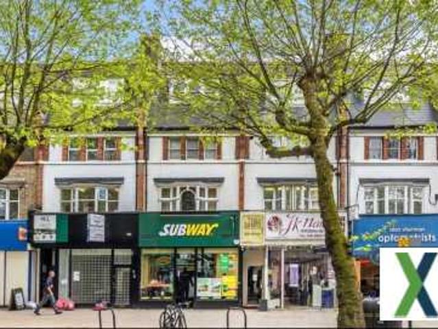 Studio flat in Chiswick High Road, London, W4 #2291481