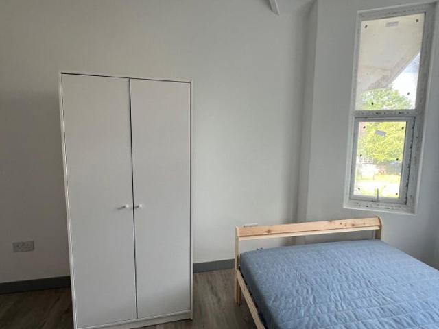 Studio Flat in Harrow HA35EU