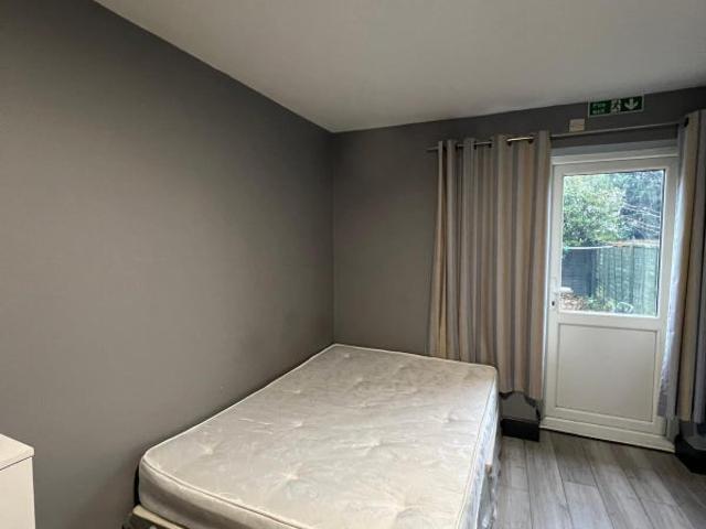 Studio Flat in Northolt UB54EH