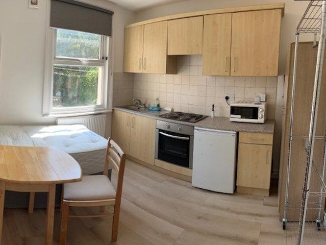 Studio Flat including most bills