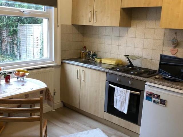 Studio Flat including most bills