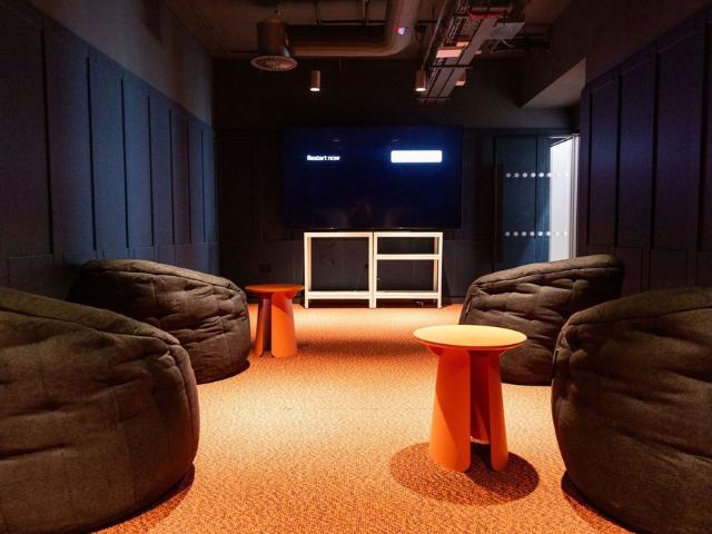 Studio Flat, John Street, G1