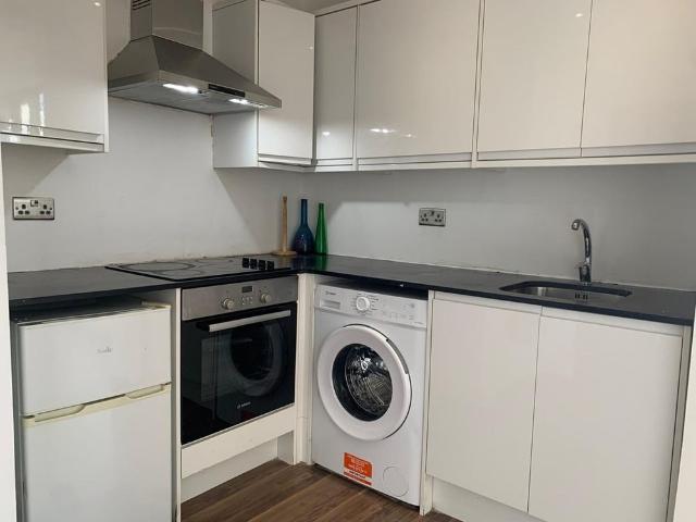 Studio Flat, Kap House, HA1