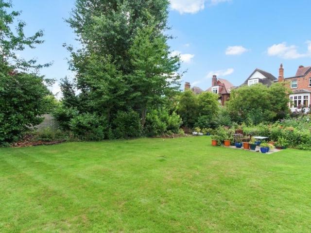 Studio Flat, Kersfield House, SW15