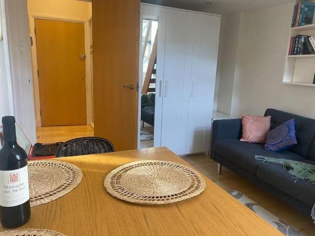 Studio Flat, Lagare Apartments, SE1