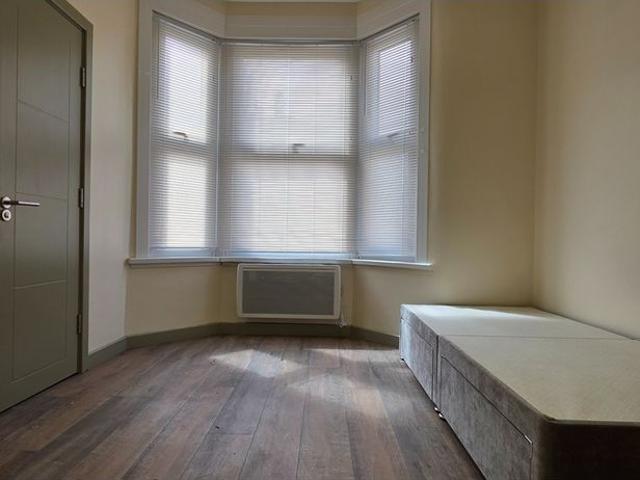 Studio Flat, Laleham Road, SE6
