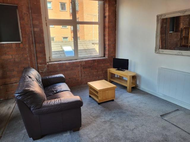 Studio Flat, Lincoln Place, M1