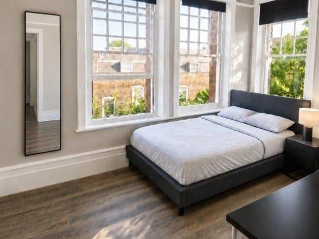 Studio Flat, Linden Mansions, N6