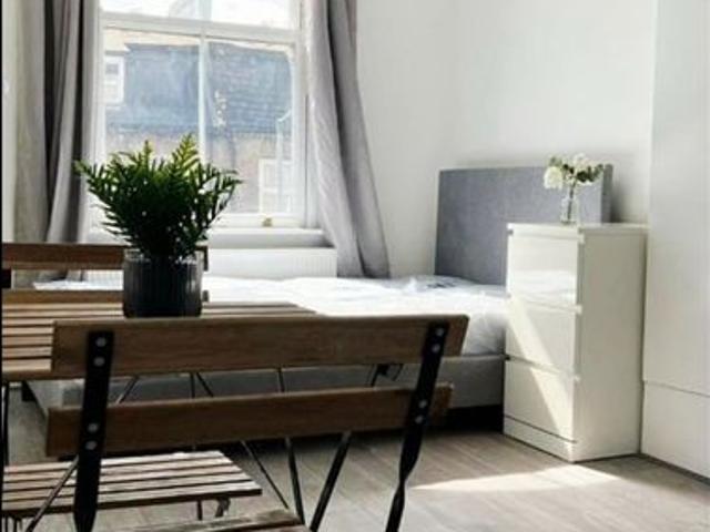 Studio Flat, London, N4