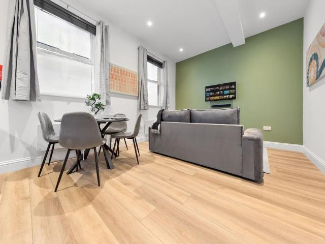 Studio Flat, London, SE8