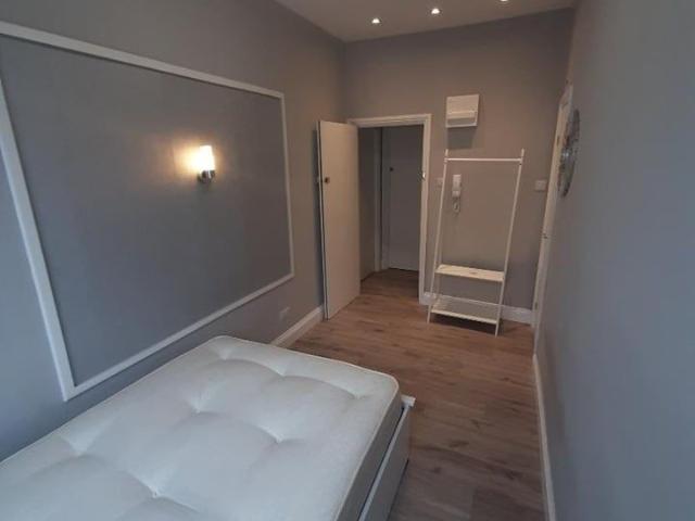 Studio Flat, London, SW1V
