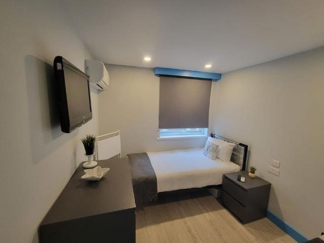 Studio Flat, London Road, CR7