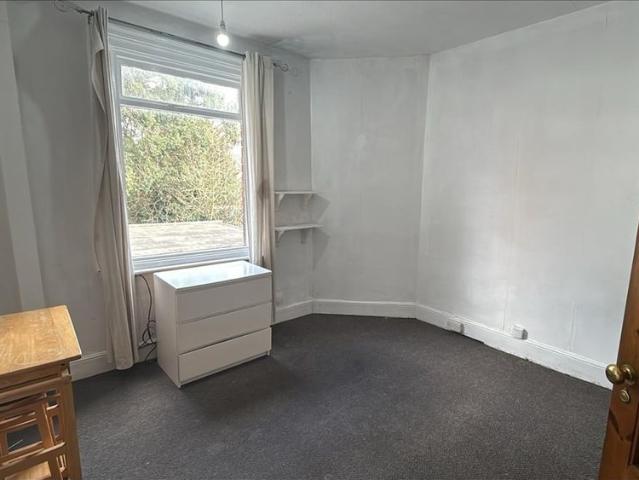 Studio Flat, Loughborough Road, NG2