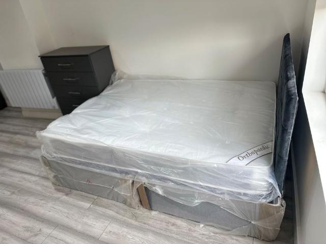 Studio Flat, Lower Addiscombe Road, CR0