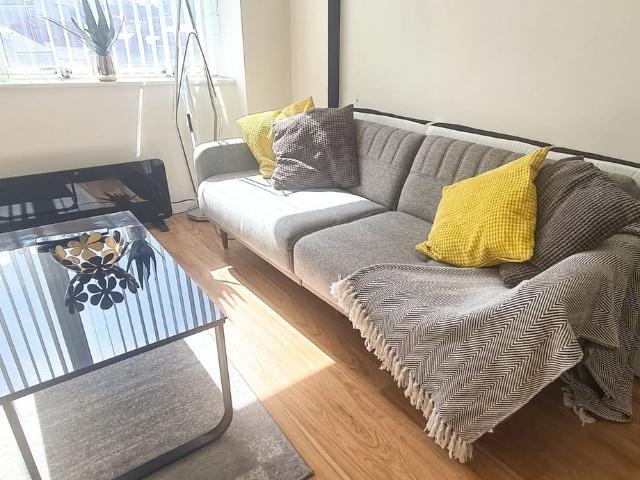 Studio Flat, Marco Island, NG1