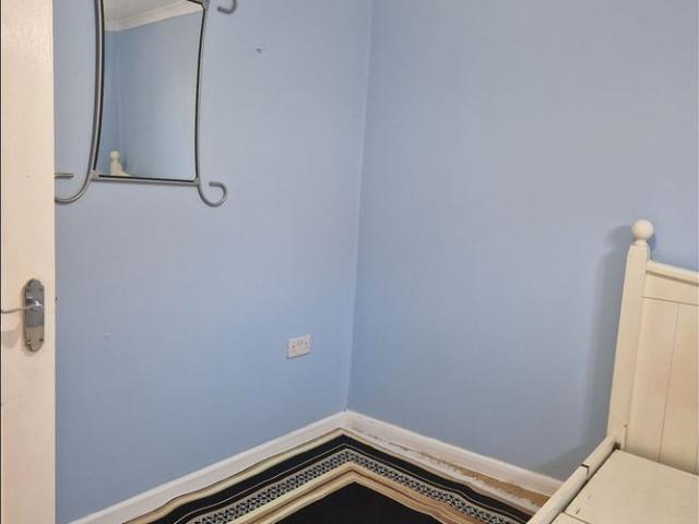 Studio Flat, Markhouse Road, E17