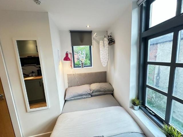Studio Flat, Meanwood, LS6