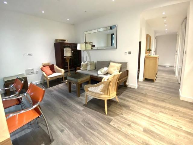 Studio Flat, Meranti House, E1
