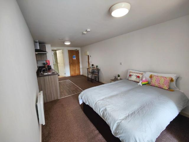 Studio Flat, Minerva House, NG1