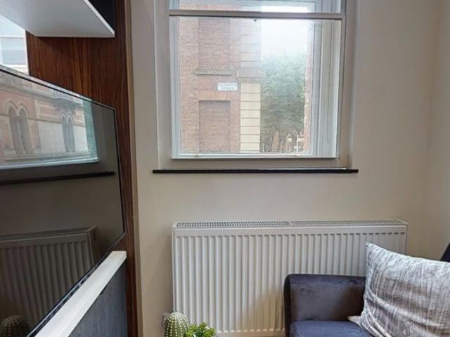 Studio Flat, Minshull Street, M1