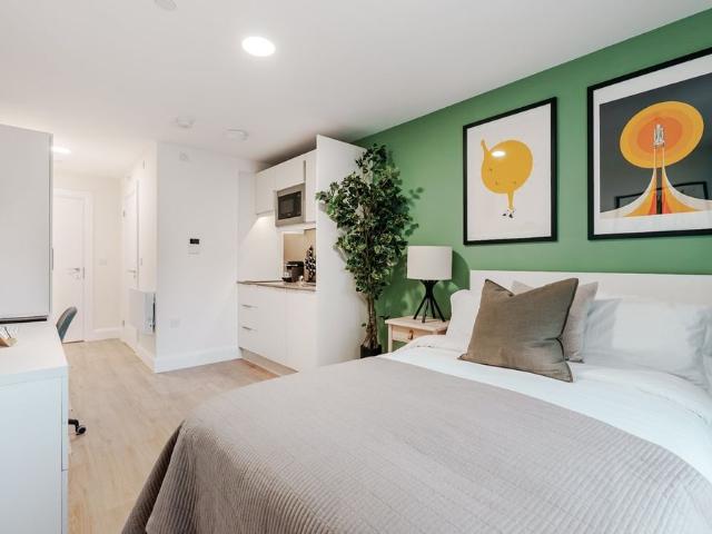 Studio Flat, Neal Drive, CB4