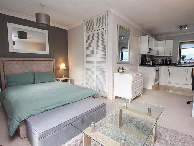 Studio Flat Near Cambridge North Station