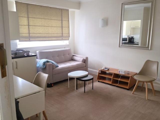 Studio Flat, Nell Gwynn House, SW3