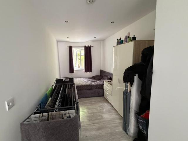 Studio Flat, North Harrow, HA2