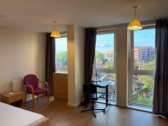 Studio Flat, Northolt Road, HA2