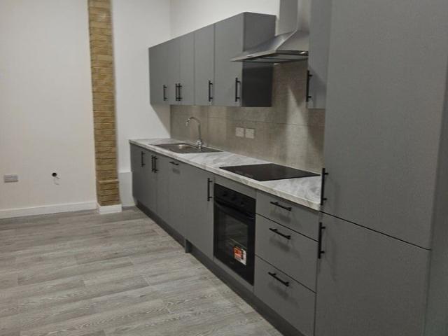 Studio Flat, Old Street, EC1V
