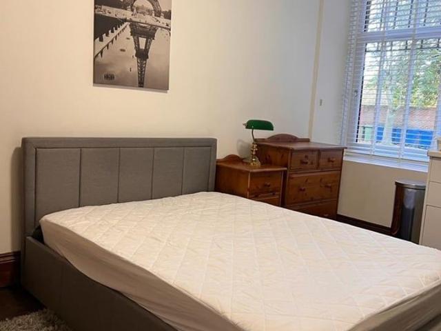 Studio Flat, Paisley Road West, G51