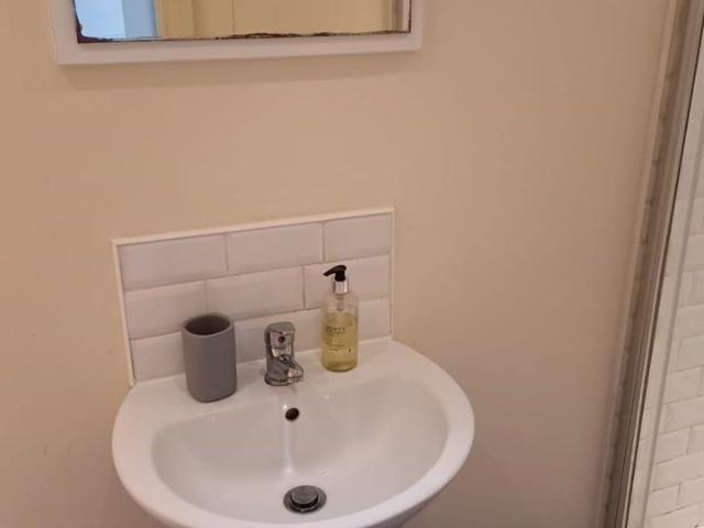 Studio Flat, Pall Mall, L3