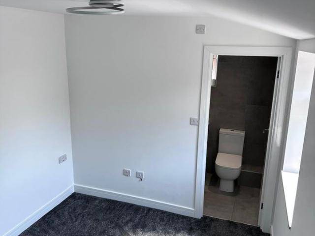 Studio Flat, Parkview Road, S6