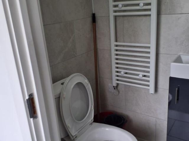 Studio Flat, Penderry Rise, SE6