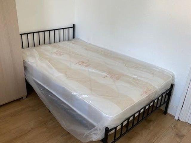 Studio Flat, Pierrepoint Road, W3