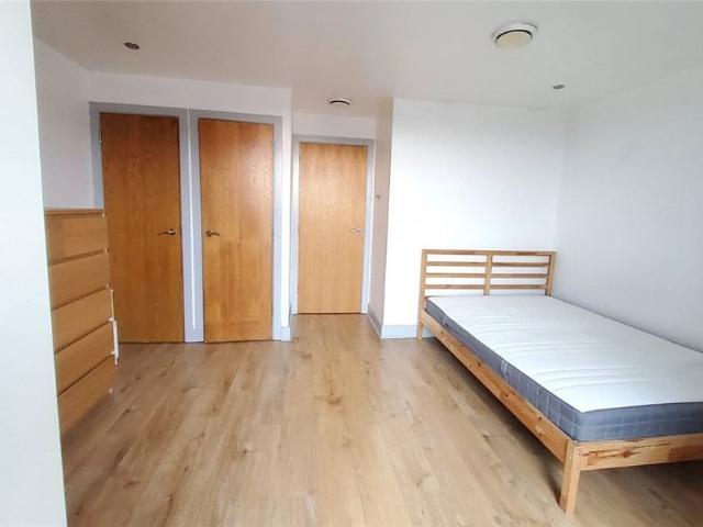 Studio Flat, Platinum House, HA1