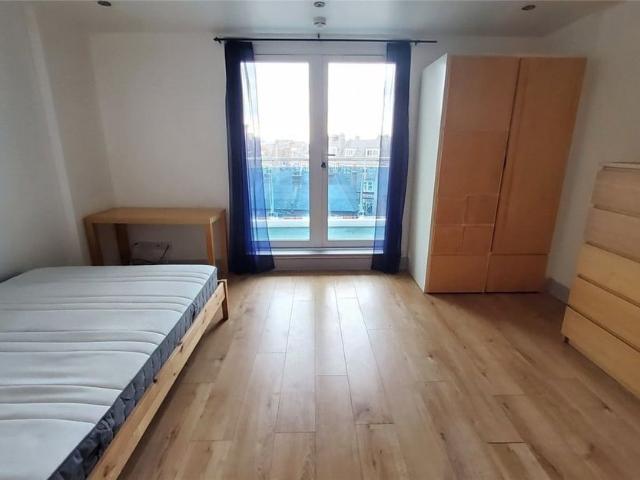 Studio Flat, Platinum House, HA1