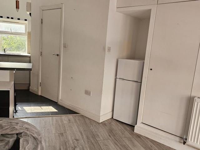 Studio Flat Please call instead of messaging