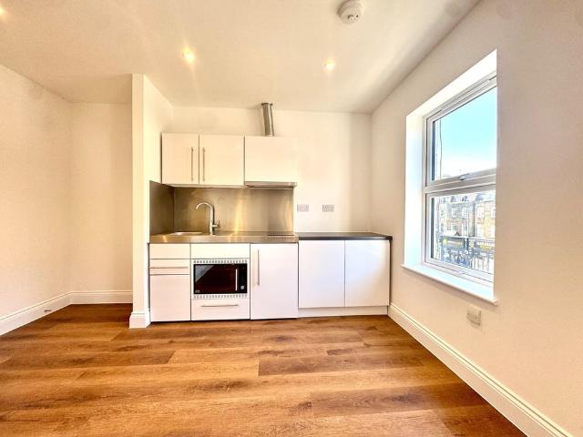 Studio Flat, Pratt St, NW1