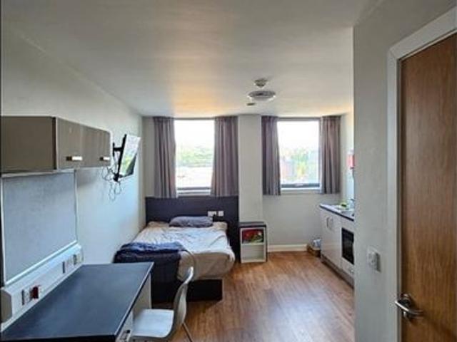 Studio Flat, Queen Street, S1