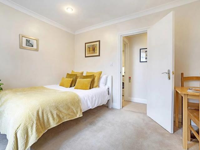 Studio Flat, Queensway W2