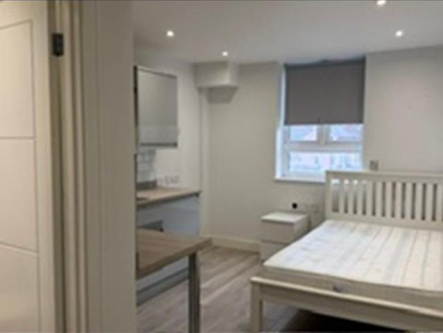 Studio Flat, Queens Road, CV1