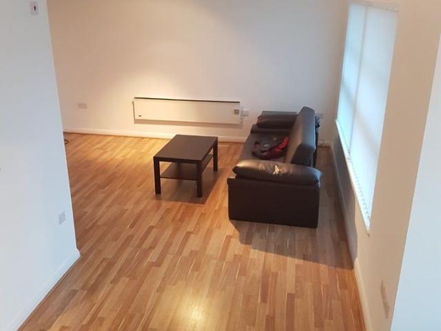Studio Flat, Regent House, S6